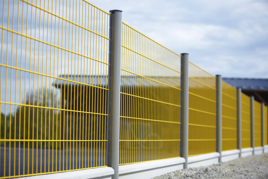 Svařované plotové panely – atraktivní oplocení až ve 200 různých barvách